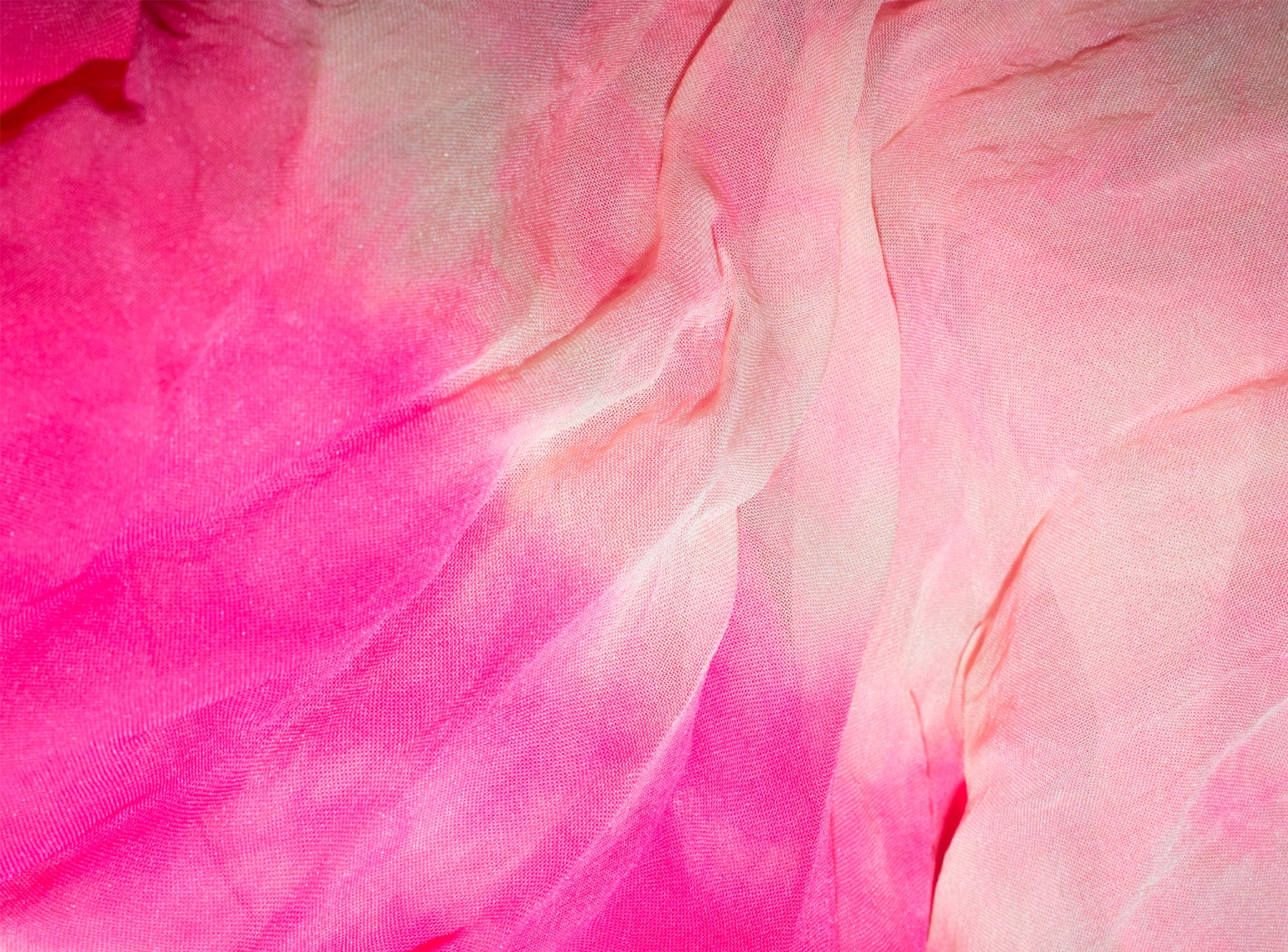 #ViernesDeInspiración: Color block | Rosa | Connections by Finsa